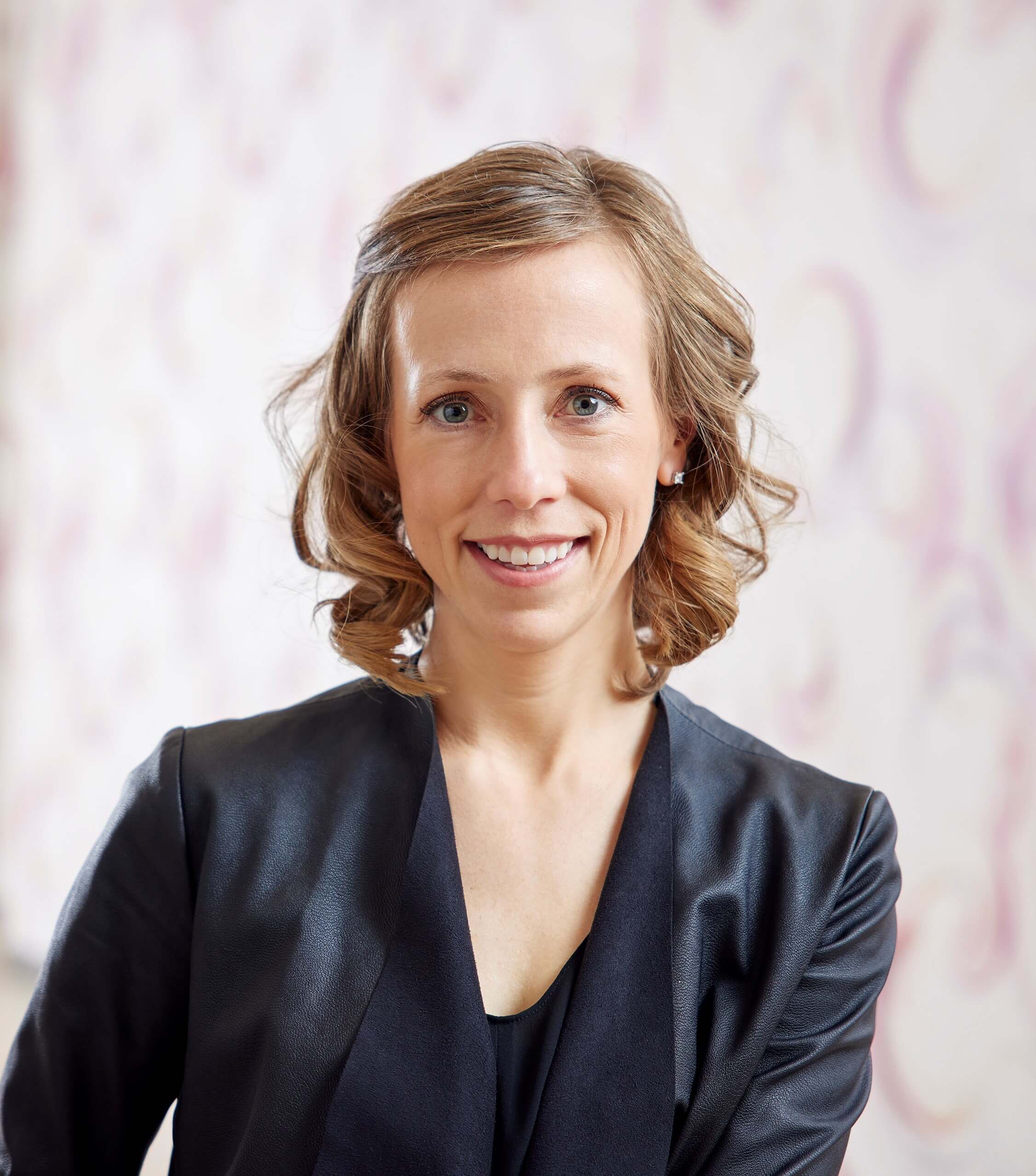 Elizabeth Knox Oates MBA’06 Leading Beauty into the Future | Wisconsin ...